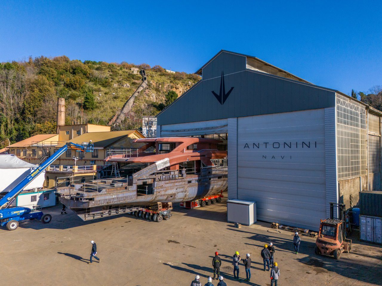 Antonini Navi anuncia la unión del casco y la superestructura del ...